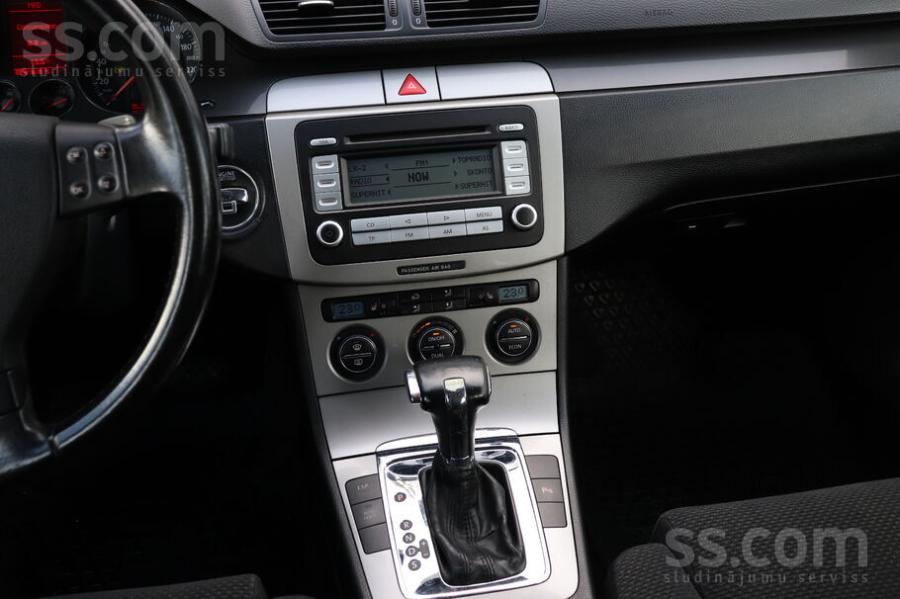 Pelēks Volkswagen Passat B6 2007 Valmiera, ar dzinēja tilpumu 2.00 L un nobraukumu 241 tūkst. km par 1200 €, foto 13 vietnē AUTOMOTO.COM.LV