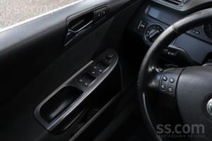 Pelēks Volkswagen Passat B6 2007 Valmiera, ar dzinēja tilpumu 2.00 L un nobraukumu 241 tūkst. km par 1200 €, foto 14 vietnē AUTOMOTO.COM.LV