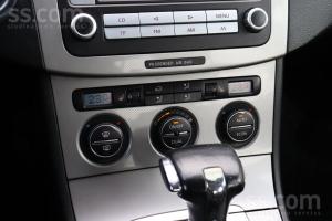Pelēks Volkswagen Passat B6 2007 Valmiera, ar dzinēja tilpumu 2.00 L un nobraukumu 241 tūkst. km par 1200 €, foto 19 vietnē AUTOMOTO.COM.LV