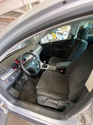 Grey Volkswagen Passat B6 2008 in Madona, with an engine capacity of 2.00 L and mileage of 0 thousand km for 1400 €, photo 9 on AUTOMOTO.COM.LV
