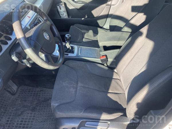 Pelēks Volkswagen Passat B6 2008 Ventspils, ar dzinēja tilpumu 2.00 L un nobraukumu 290 tūkst. km par 1050 €, foto 8 vietnē AUTOMOTO.COM.LV