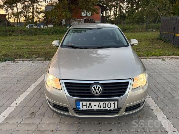 Grey Volkswagen Passat B6 2008 in Riga, with an engine capacity of 2.00 L and mileage of 240 thousand km for 2400 €, photo 1 on AUTOMOTO.COM.LV