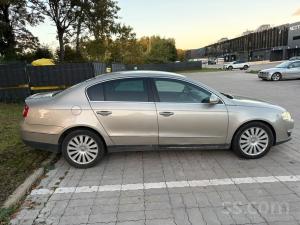 Pelēks Volkswagen Passat B6 2008 Rīga, ar dzinēja tilpumu 2.00 L un nobraukumu 240 tūkst. km par 2400 €, foto 3 vietnē AUTOMOTO.COM.LV