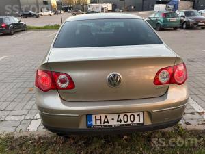Pelēks Volkswagen Passat B6 2008 Rīga, ar dzinēja tilpumu 2.00 L un nobraukumu 240 tūkst. km par 2400 €, foto 4 vietnē AUTOMOTO.COM.LV