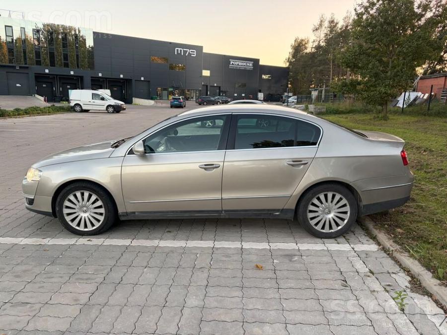Pelēks Volkswagen Passat B6 2008 Rīga, ar dzinēja tilpumu 2.00 L un nobraukumu 240 tūkst. km par 2400 €, foto 5 vietnē AUTOMOTO.COM.LV