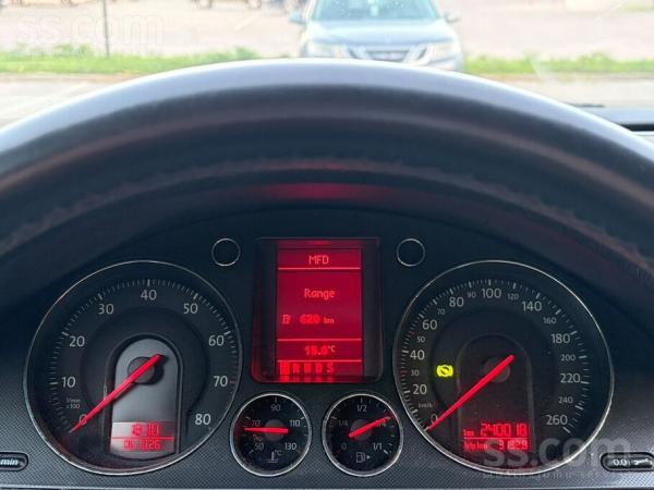 Grey Volkswagen Passat B6 2008 in Riga, with an engine capacity of 2.00 L and mileage of 240 thousand km for 2400 €, photo 7 on AUTOMOTO.COM.LV
