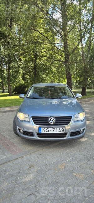 Grey Volkswagen Passat B6 2010 in Rezekne, with an engine capacity of 2.00 L and mileage of 240 thousand km for 1650 €, photo 1 on AUTOMOTO.COM.LV