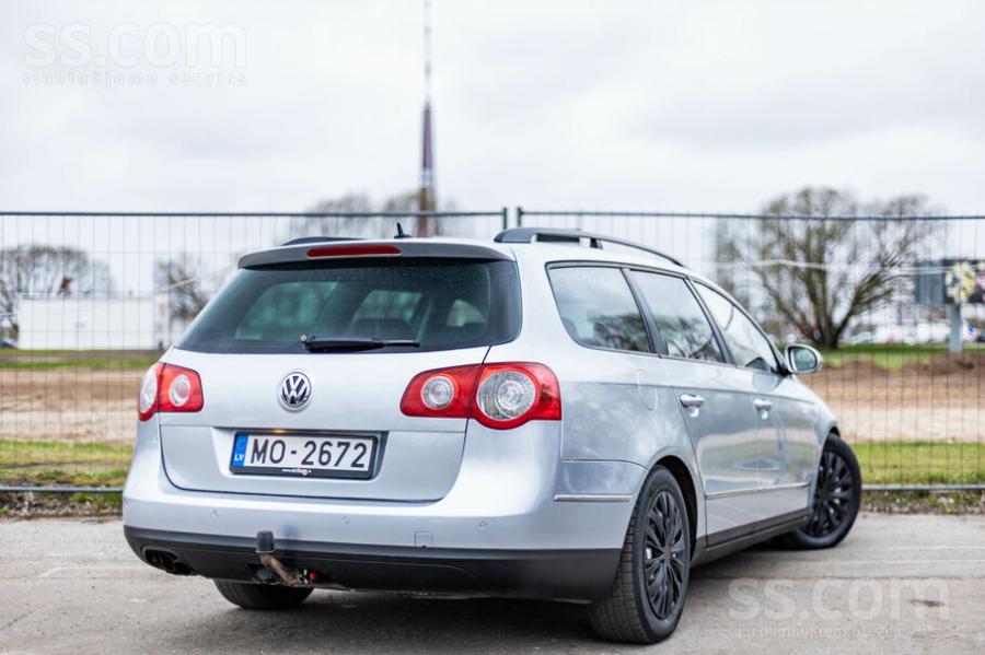 Grey Volkswagen Passat B6 2005 in Riga, with an engine capacity of 2.00 L and mileage of 284 thousand km for 900 €, photo 6 on AUTOMOTO.COM.LV