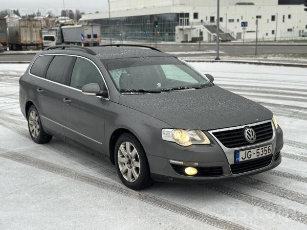 Grey Volkswagen Passat B6 2005 in Rezekne, with an engine capacity of 2.00 L and mileage of 302 thousand km for 1900 €, photo 2 on AUTOMOTO.COM.LV