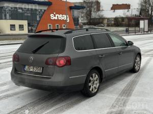 Pelēks Volkswagen Passat B6 2005 Rēzekne, ar dzinēja tilpumu 2.00 L un nobraukumu 302 tūkst. km par 1900 €, foto 4 vietnē AUTOMOTO.COM.LV