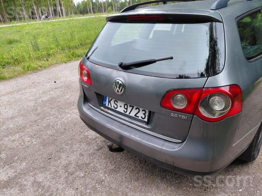 Pelēks Volkswagen Passat B6 2005 Valmiera, ar dzinēja tilpumu 2.00 L un nobraukumu 400 tūkst. km par 900 €, foto 6 vietnē AUTOMOTO.COM.LV