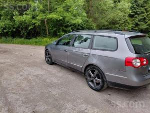 Pelēks Volkswagen Passat B6 2005 Valmiera, ar dzinēja tilpumu 2.00 L un nobraukumu 400 tūkst. km par 900 €, foto 7 vietnē AUTOMOTO.COM.LV