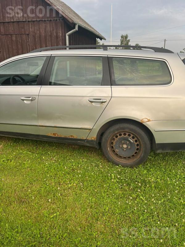 Pelēks Volkswagen Passat B6 2005 Rīga, ar dzinēja tilpumu 1.90 L un nobraukumu 378 tūkst. km par 550 €, foto 5 vietnē AUTOMOTO.COM.LV