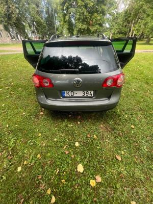 Pelēks Volkswagen Passat B6 2005 Jēkabpils, ar dzinēja tilpumu 2.00 L un nobraukumu 426 tūkst. km par 2400 €, foto 5 vietnē AUTOMOTO.COM.LV