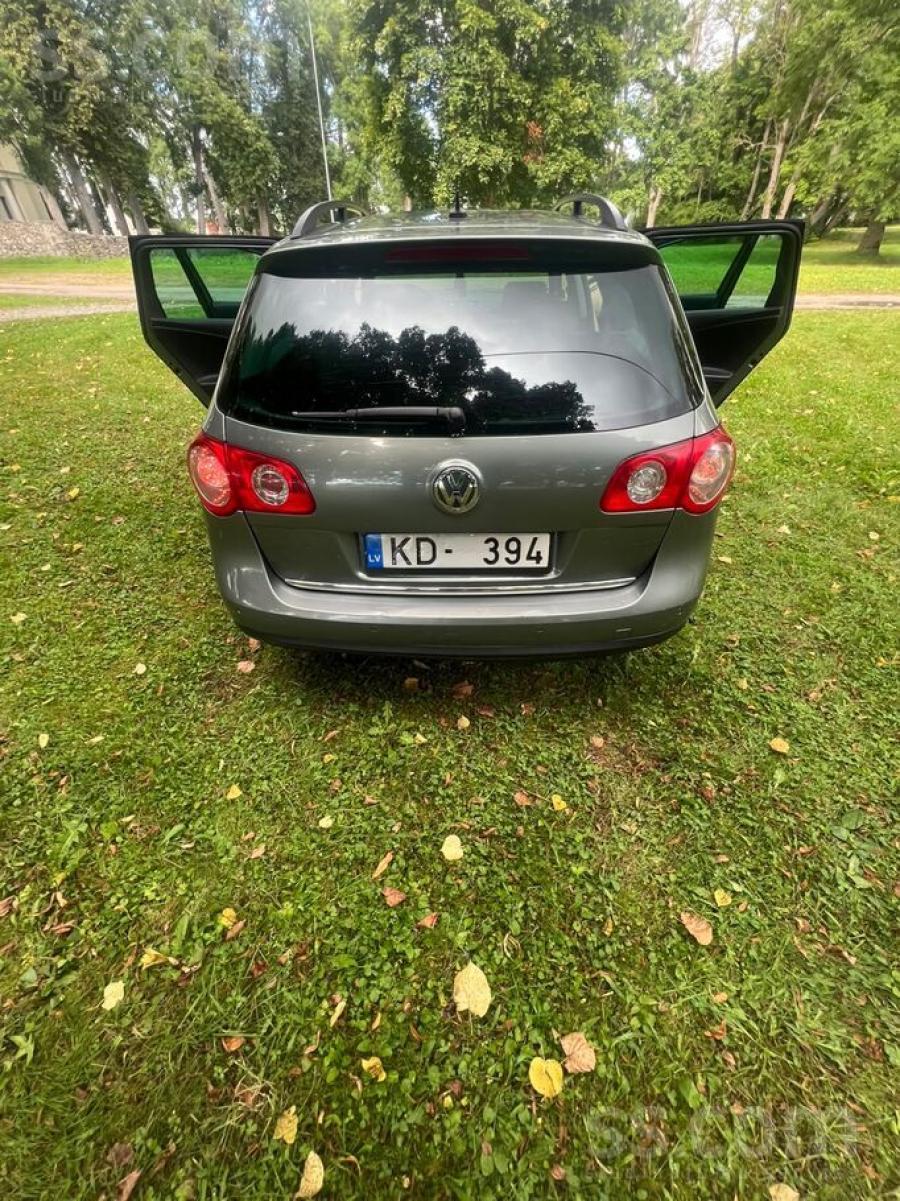 Pelēks Volkswagen Passat B6 2005 Jēkabpils, ar dzinēja tilpumu 2.00 L un nobraukumu 426 tūkst. km par 2400 €, foto 5 vietnē AUTOMOTO.COM.LV