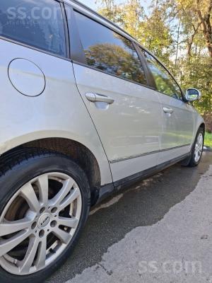 Pelēks Volkswagen Passat B6 2005 Bauska, ar dzinēja tilpumu 1.90 L un nobraukumu 419 tūkst. km par 1450 €, foto 5 vietnē AUTOMOTO.COM.LV