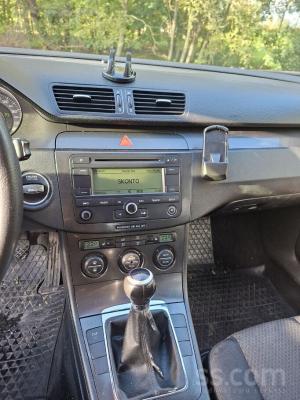 Pelēks Volkswagen Passat B6 2005 Bauska, ar dzinēja tilpumu 1.90 L un nobraukumu 419 tūkst. km par 1450 €, foto 7 vietnē AUTOMOTO.COM.LV