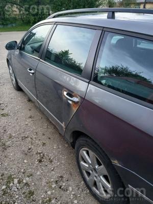 Pelēks Volkswagen Passat B6 2006 Valmiera, ar dzinēja tilpumu 2.00 L un nobraukumu 384 tūkst. km par 800 €, foto 3 vietnē AUTOMOTO.COM.LV