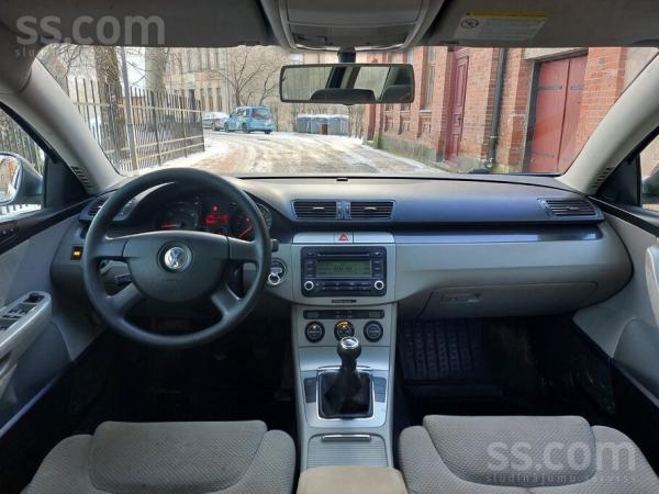 Pelēks Volkswagen Passat B6 2006 Cēsis, ar dzinēja tilpumu 2.00 L un nobraukumu 368 tūkst. km par 990 €, foto 5 vietnē AUTOMOTO.COM.LV