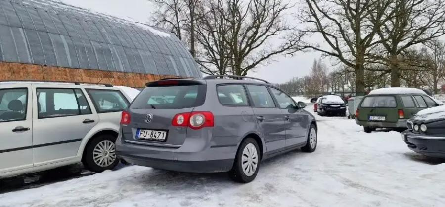 Серый Фольксваген Пассат Б6 2006 в Валмиера, объемом двигателя 2.00 л и пробегом 130 тыс. км за 2200 €, фото 4 на AUTOMOTO.COM.LV