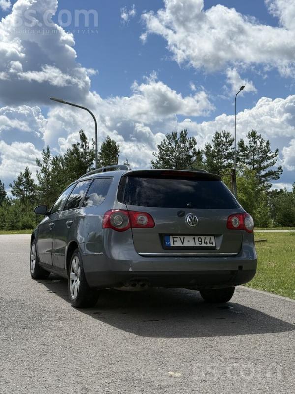 Pelēks Volkswagen Passat B6 2006 Daugavpils, ar dzinēja tilpumu 2.00 L un nobraukumu 332 tūkst. km par 1800 €, foto 2 vietnē AUTOMOTO.COM.LV