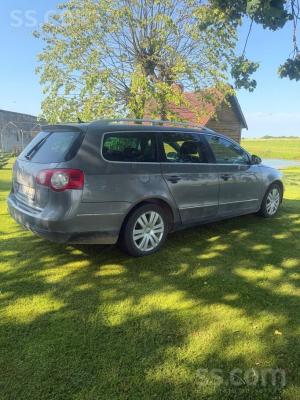 Grey Volkswagen Passat B6 2006 in Liepaja, with an engine capacity of 2.00 L and mileage of 300 thousand km for 1300 €, photo 6 on AUTOMOTO.COM.LV