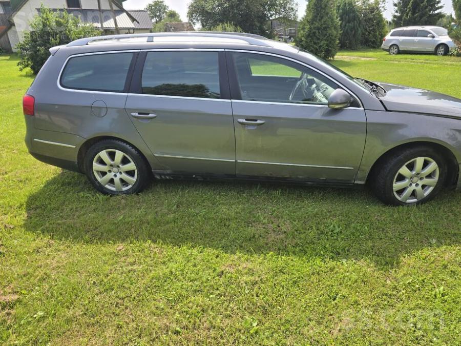 Grey Volkswagen Passat B6 2006 in Bauska, with an engine capacity of 2.00 L and mileage of 479 thousand km for 650 €, photo 3 on AUTOMOTO.COM.LV