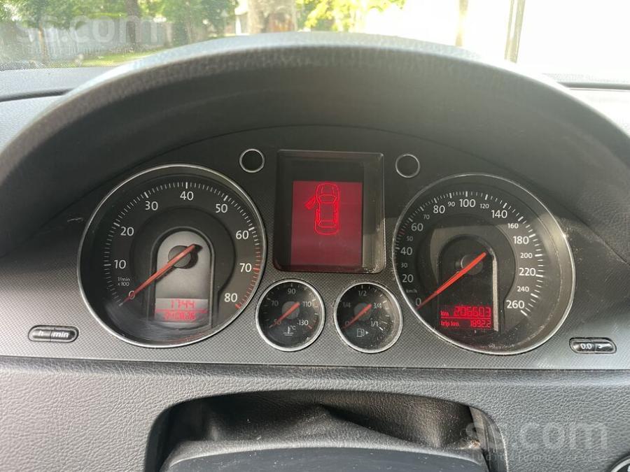 Pelēks Volkswagen Passat B6 2006 Rīga, ar dzinēja tilpumu 2.00 L un nobraukumu 207 tūkst. km par 700 €, foto 9 vietnē AUTOMOTO.COM.LV