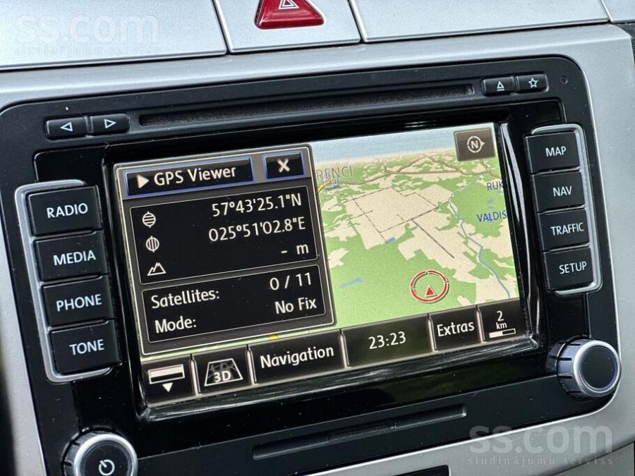 Pelēks Volkswagen Passat B6 2006 Cēsis, ar dzinēja tilpumu 2.00 L un nobraukumu 332 tūkst. km par 1990 €, foto 16 vietnē AUTOMOTO.COM.LV