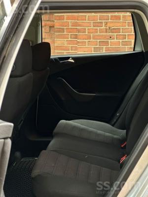 Pelēks Volkswagen Passat B6 2006 Cēsis, ar dzinēja tilpumu 2.00 L un nobraukumu 332 tūkst. km par 1990 €, foto 21 vietnē AUTOMOTO.COM.LV