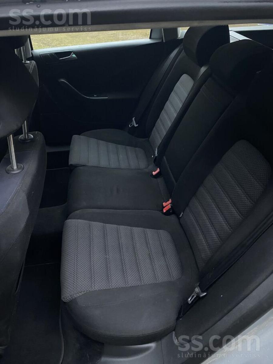 Pelēks Volkswagen Passat B6 2006 Rīga, ar dzinēja tilpumu 2.00 L un nobraukumu 330 tūkst. km par 1850 €, foto 7 vietnē AUTOMOTO.COM.LV