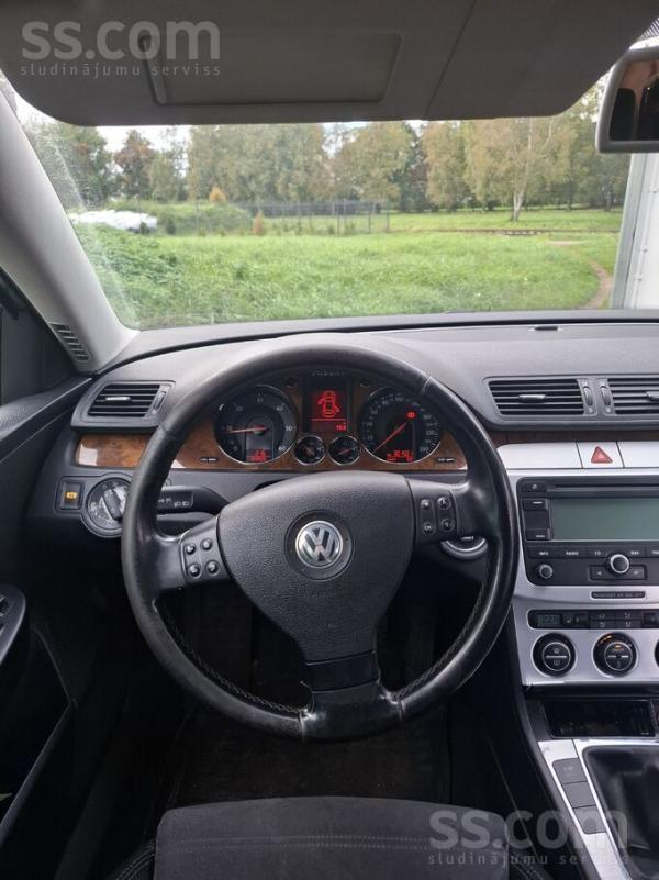 Grey Volkswagen Passat B6 2006 in Liepaja, with an engine capacity of 1.90 L and mileage of 302 thousand km for 1650 €, photo 9 on AUTOMOTO.COM.LV
