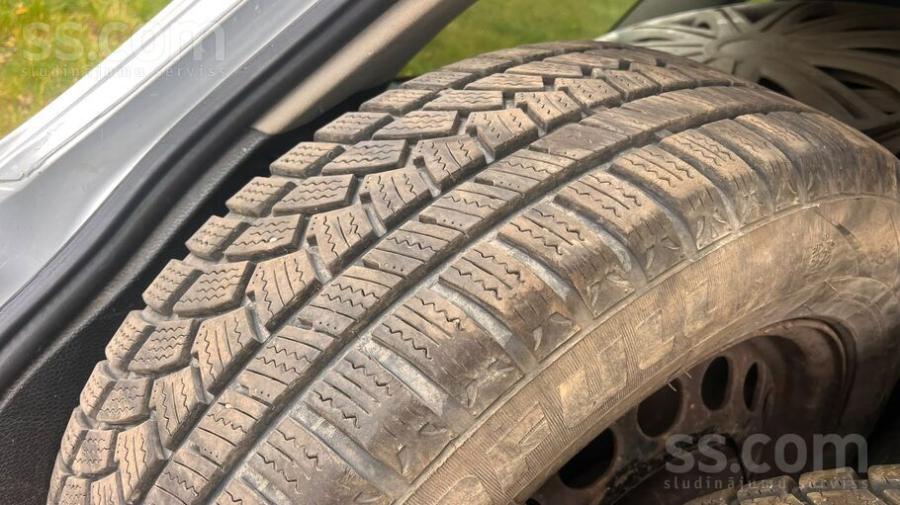 Pelēks Volkswagen Passat B6 2006 Rīga, ar dzinēja tilpumu 2.00 L un nobraukumu 307 tūkst. km par 1700 €, foto 12 vietnē AUTOMOTO.COM.LV