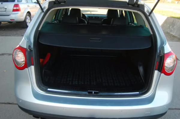 Pelēks Volkswagen Passat B6 2007 Jēkabpils, ar dzinēja tilpumu 2.00 L un nobraukumu 235 tūkst. km par 3690 €, foto 9 vietnē AUTOMOTO.COM.LV