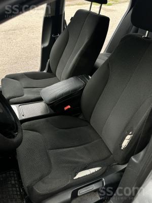 Pelēks Volkswagen Passat B6 2007 Rīga, ar dzinēja tilpumu 2.00 L un nobraukumu 0 tūkst. km par 1700 €, foto 12 vietnē AUTOMOTO.COM.LV