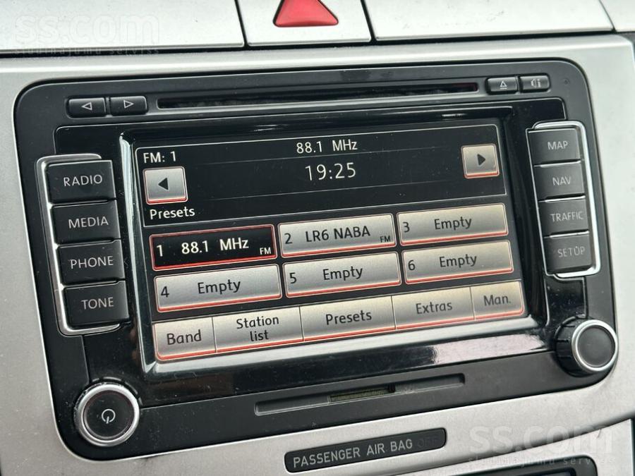 Pelēks Volkswagen Passat B6 2007 Rīga, ar dzinēja tilpumu 2.00 L un nobraukumu 0 tūkst. km par 1700 €, foto 19 vietnē AUTOMOTO.COM.LV