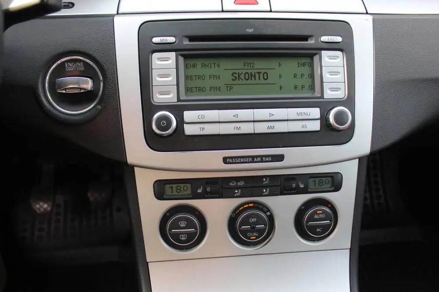 Pelēks Volkswagen Passat B6 2007 Liepāja, ar dzinēja tilpumu 1.90 L un nobraukumu 265 tūkst. km par 2350 €, foto 13 vietnē AUTOMOTO.COM.LV