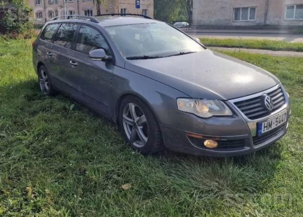 Pelēks Volkswagen Passat B6 2007 Daugavpils, ar dzinēja tilpumu 2.00 L un nobraukumu 305 tūkst. km par 1250 €, foto 3 vietnē AUTOMOTO.COM.LV