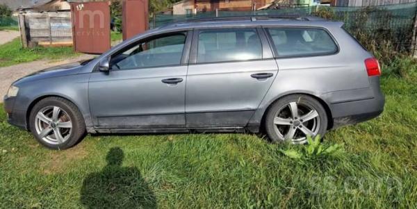 Pelēks Volkswagen Passat B6 2007 Daugavpils, ar dzinēja tilpumu 2.00 L un nobraukumu 305 tūkst. km par 1250 €, foto 8 vietnē AUTOMOTO.COM.LV