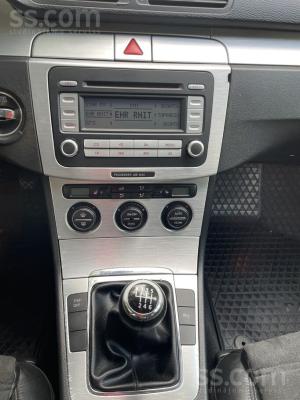 Grey Volkswagen Passat B6 2008 in Riga, with an engine capacity of 2.00 L and mileage of 0 thousand km for 2599 €, photo 18 on AUTOMOTO.COM.LV