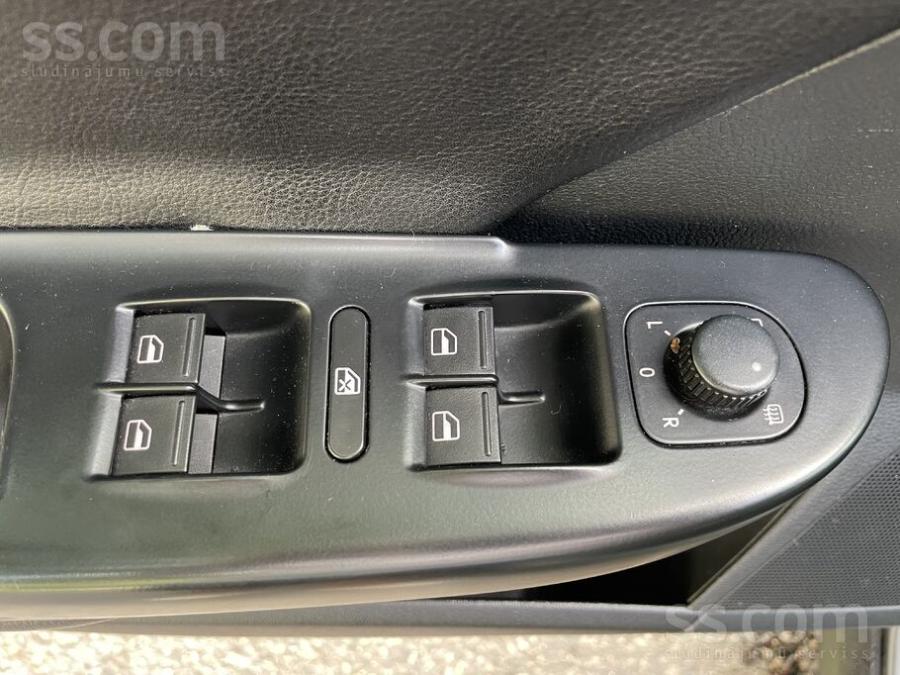 Grey Volkswagen Passat B6 2008 in Riga, with an engine capacity of 2.00 L and mileage of 0 thousand km for 2599 €, photo 20 on AUTOMOTO.COM.LV