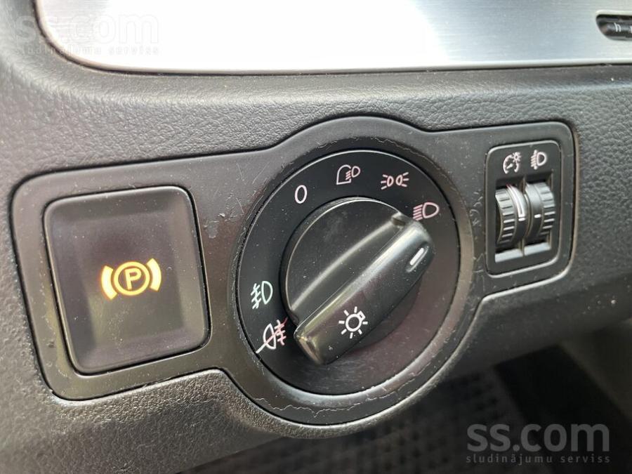 Grey Volkswagen Passat B6 2008 in Riga, with an engine capacity of 2.00 L and mileage of 0 thousand km for 2599 €, photo 21 on AUTOMOTO.COM.LV