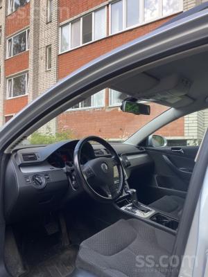 Pelēks Volkswagen Passat B6 2008 Rīga, ar dzinēja tilpumu 2.00 L un nobraukumu 258 tūkst. km par 2700 €, foto 6 vietnē AUTOMOTO.COM.LV