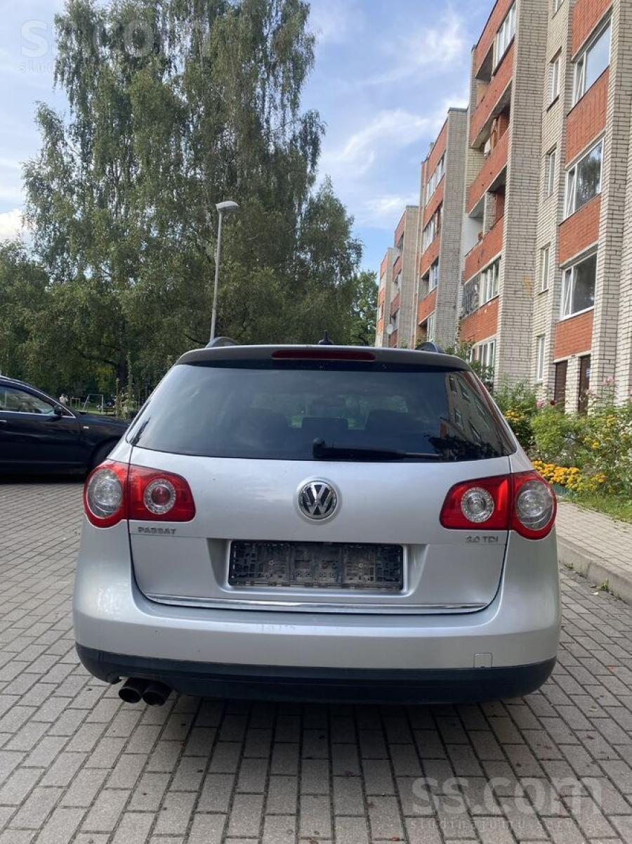 Pelēks Volkswagen Passat B6 2008 Rīga, ar dzinēja tilpumu 2.00 L un nobraukumu 258 tūkst. km par 2700 €, foto 9 vietnē AUTOMOTO.COM.LV