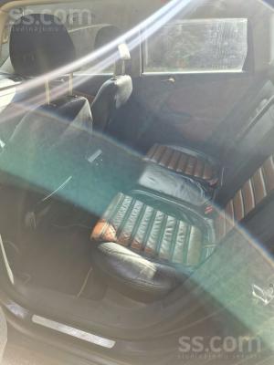 Pelēks Volkswagen Passat B6 2008 Rīga, ar dzinēja tilpumu 2.00 L un nobraukumu 368 tūkst. km par 2000 €, foto 15 vietnē AUTOMOTO.COM.LV