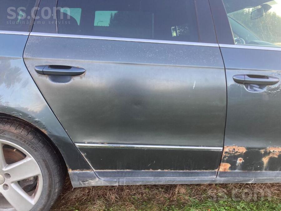 Pelēks Volkswagen Passat B6 2008 Rīga, ar dzinēja tilpumu 2.00 L un nobraukumu 524 tūkst. km par 450 €, foto 10 vietnē AUTOMOTO.COM.LV