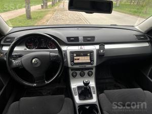 Pelēks Volkswagen Passat B6 2009 Kuldīga, ar dzinēja tilpumu 2.00 L un nobraukumu 362 tūkst. km par 2190 €, foto 8 vietnē AUTOMOTO.COM.LV