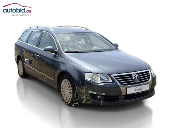 Pelēks Volkswagen Passat B6 2009 Limbaži, ar dzinēja tilpumu 2.00 L un nobraukumu 289 tūkst. km par 4250 €, foto 3 vietnē AUTOMOTO.COM.LV