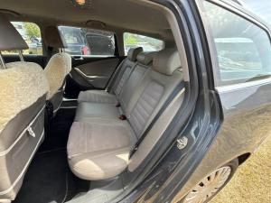 Pelēks Volkswagen Passat B6 2009 Limbaži, ar dzinēja tilpumu 2.00 L un nobraukumu 289 tūkst. km par 4250 €, foto 10 vietnē AUTOMOTO.COM.LV