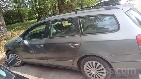 Grey Volkswagen Passat B6 2009 in Riga, with an engine capacity of 2.00 L and mileage of 380 thousand km for 400 €, photo 2 on AUTOMOTO.COM.LV